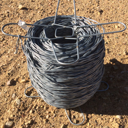 BARBLESS WIRE ROLL